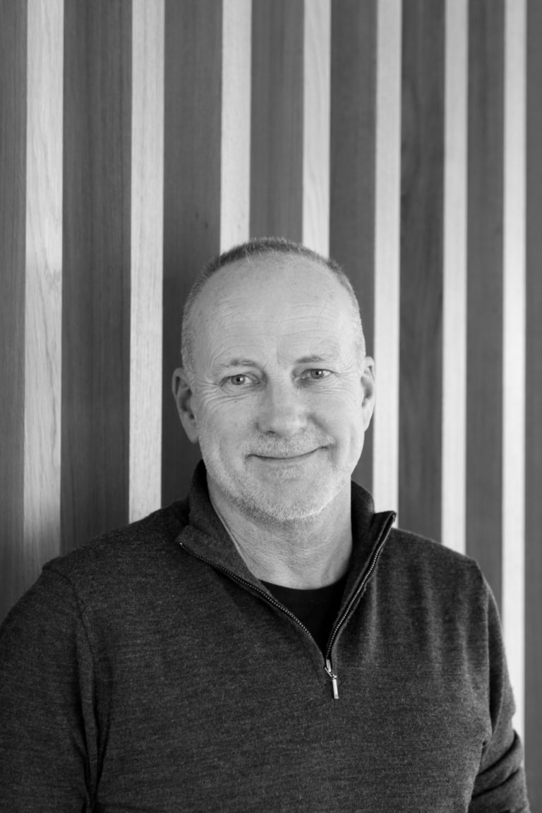 John Pardey, The Traffic Lights - Aucoot