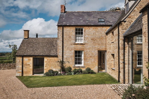 Home Farm: The Pawson residence - Aucoot