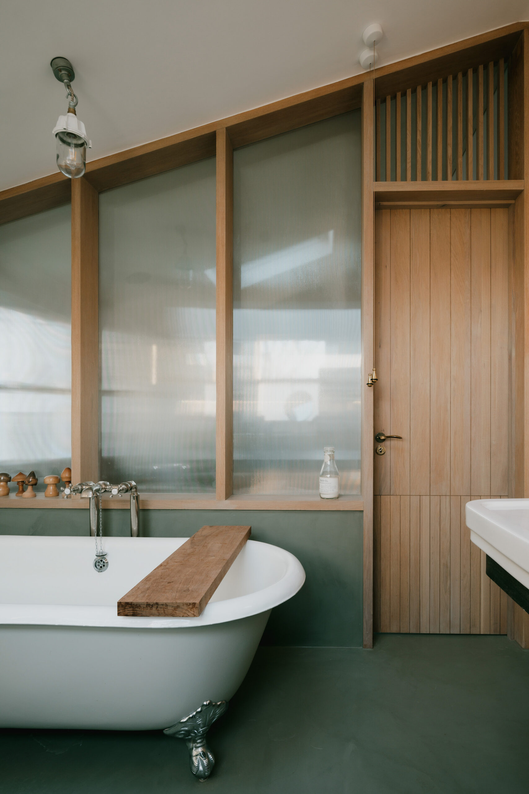 Magpie House by DGN Studio - Aucoot