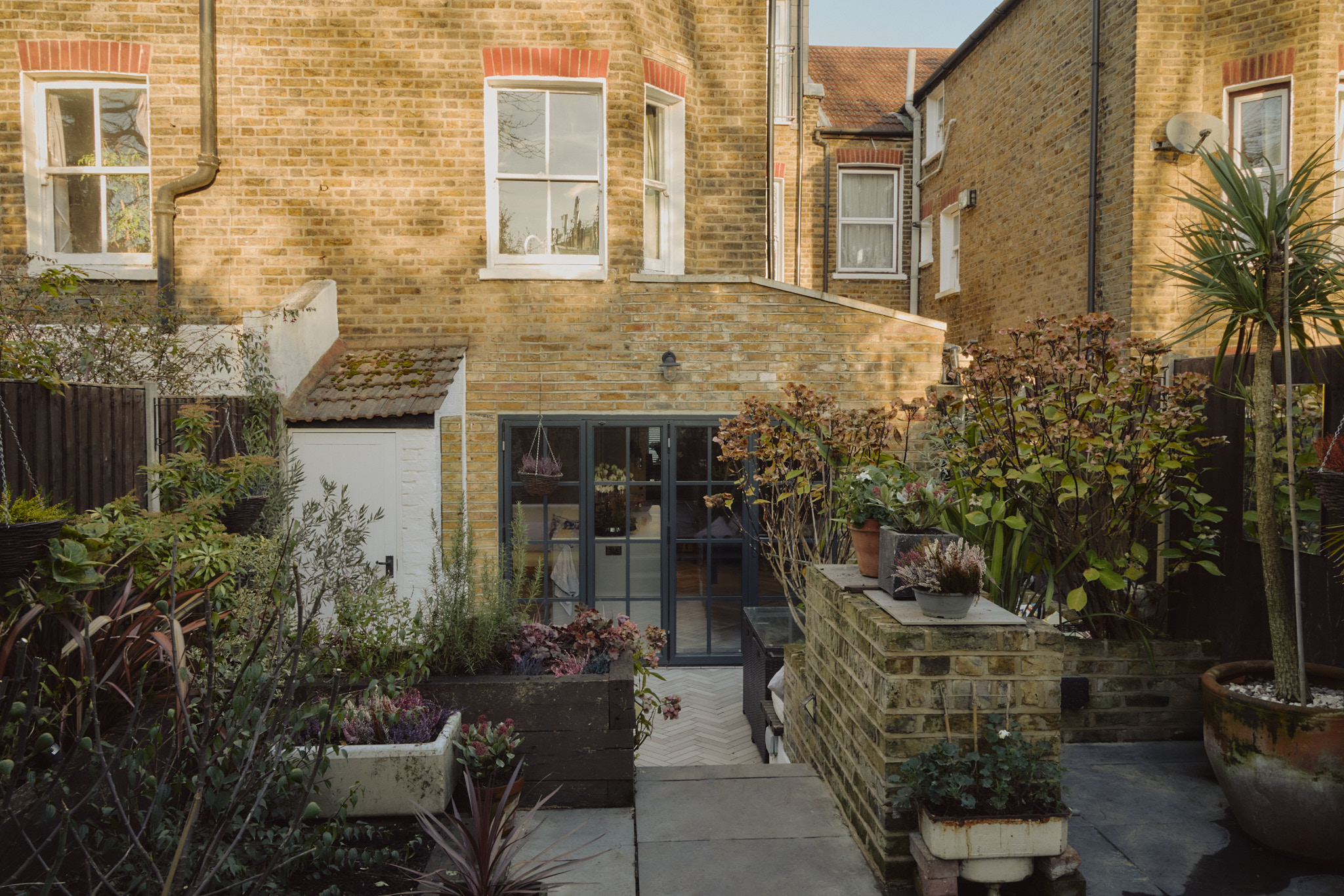 Fairmount Road, Brixton Hill, London SW2 - Aucoot