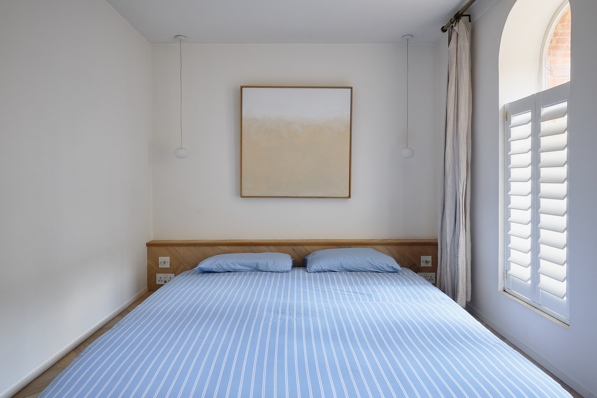 Clock Court, Snaresbrook, London E11 - Aucoot